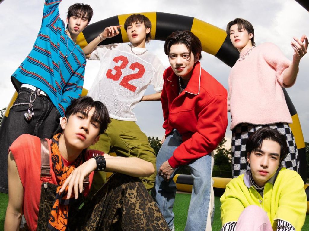 Proxie returns with 'Kiss Kiss' after solo projects - ChaPop