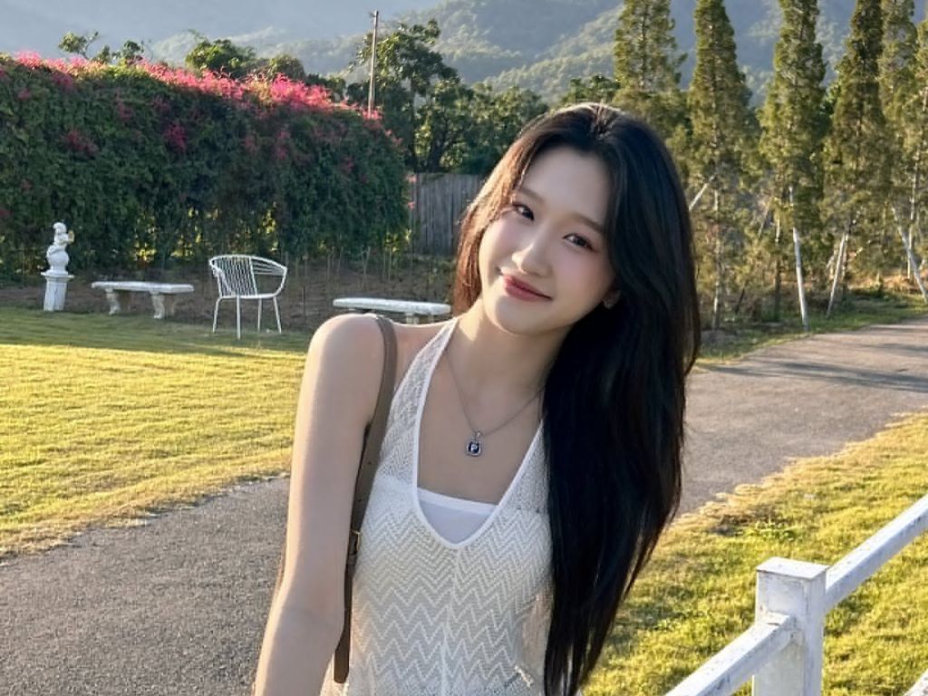 Former VIIS member Atom joins Faye Peraya's agency - ChaPop